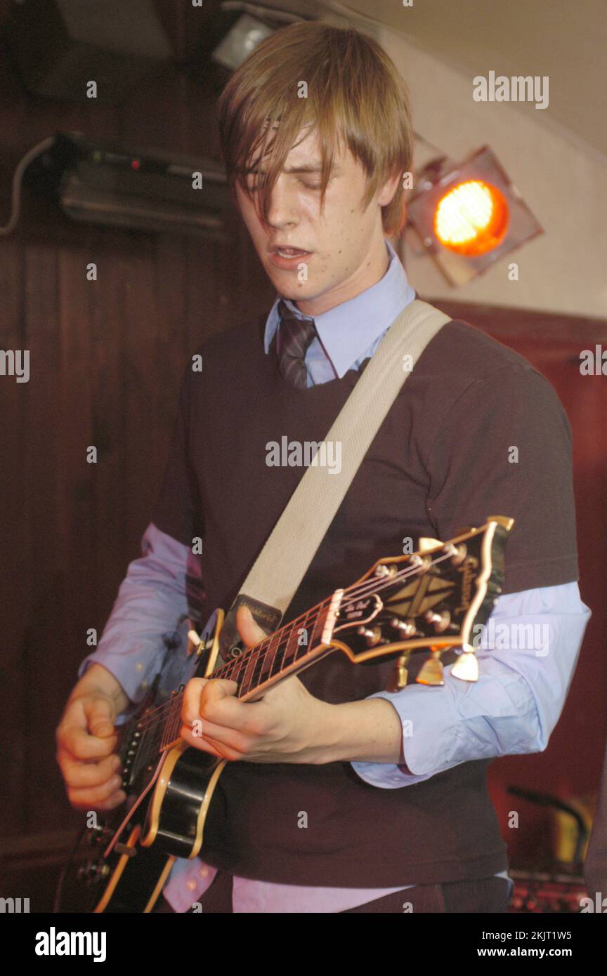 PAUL BANKS, INTERPOL, CONCERT, 2002: A young Paul Banks of INTERPOL ...