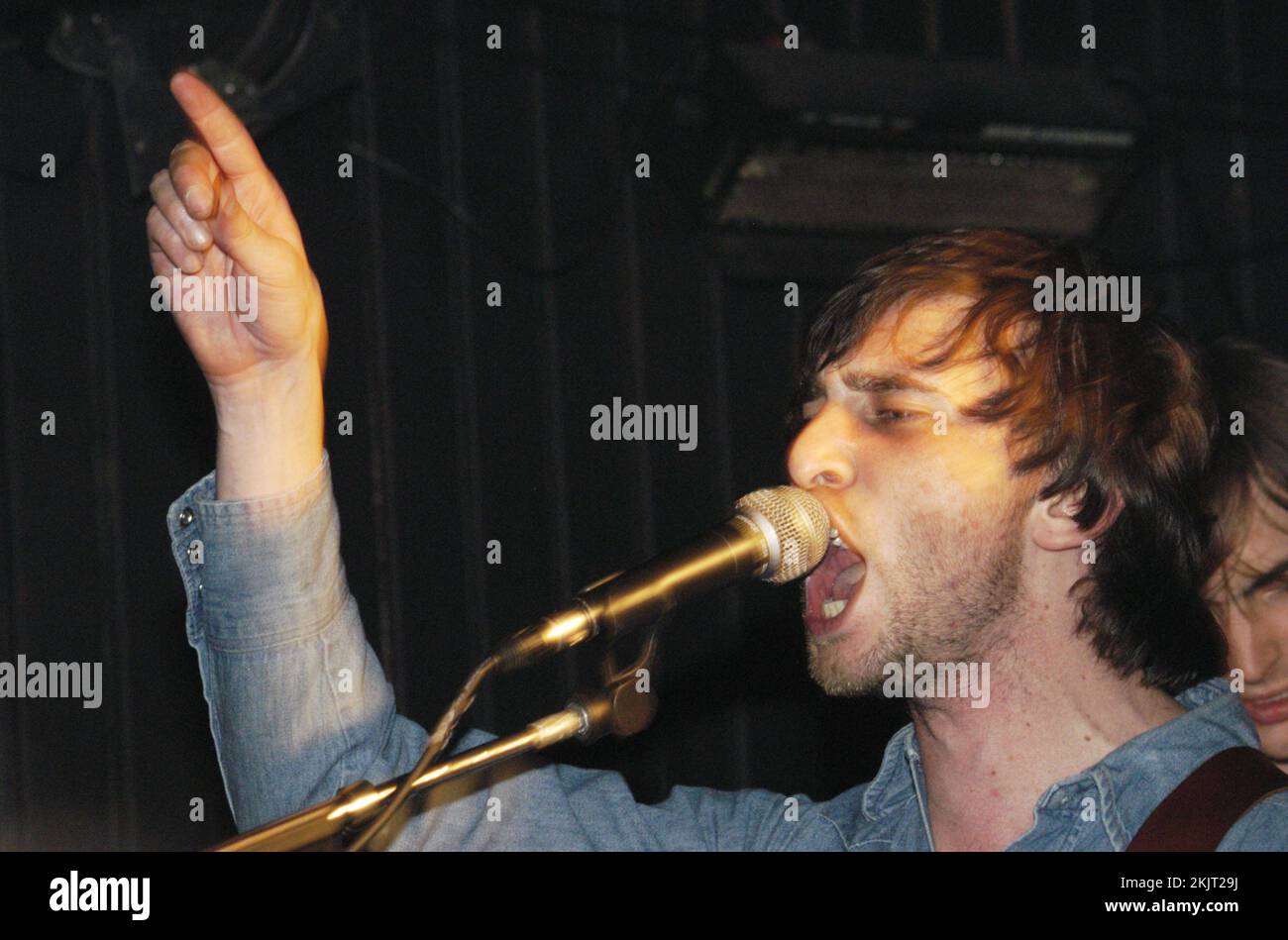 CAMERON MUNCEY, JET, CONCERT, 2003: A young Cameron Muncey of ...