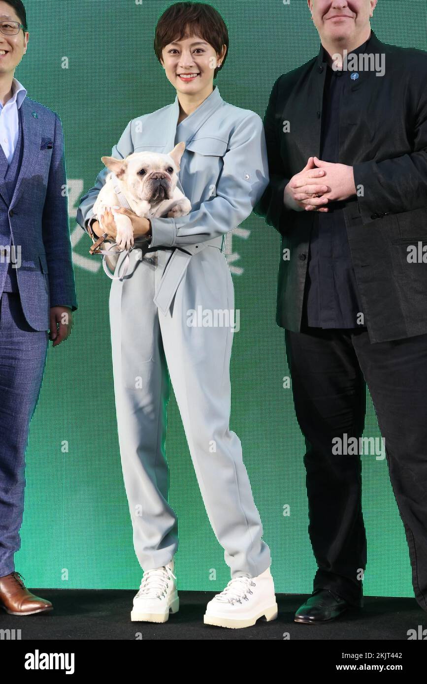 Chinese actress Sun Li attended a brand opening activity in Suzhou City ...
