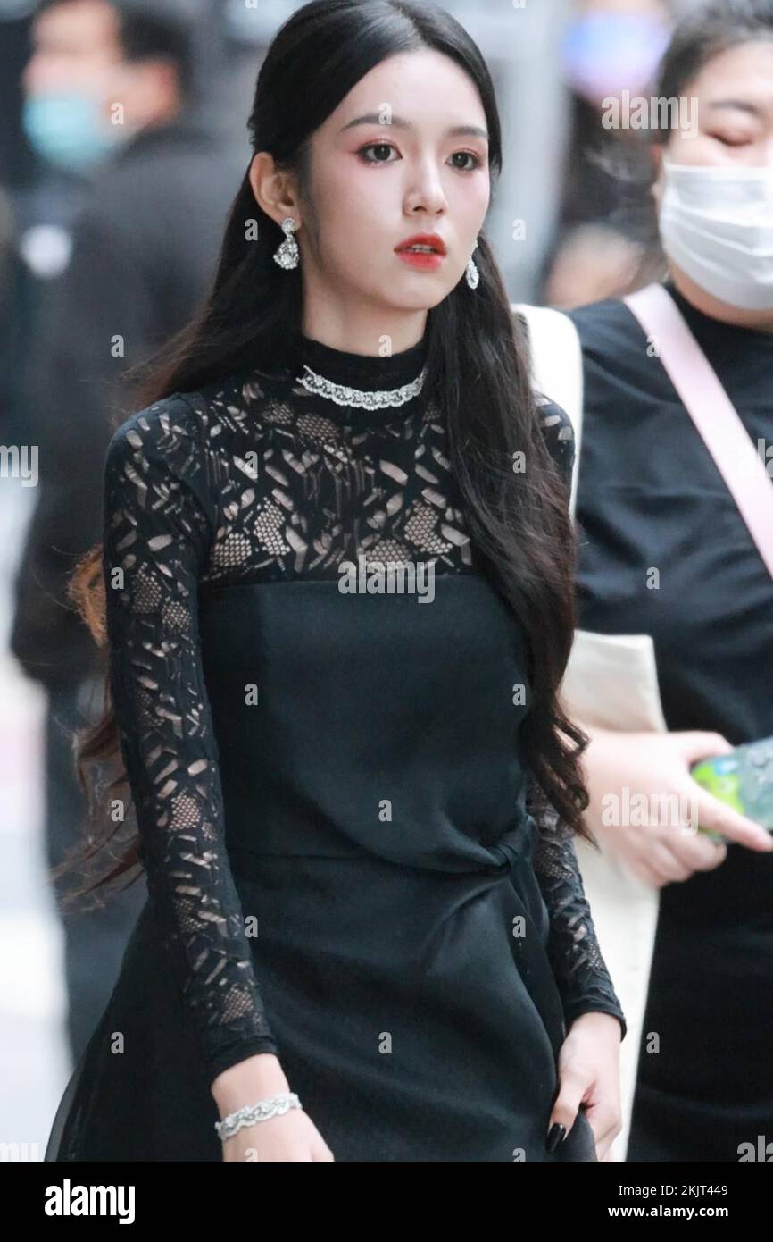 Chinese actress Zhou Ye attended the VOGUE activity in black lace dress ...