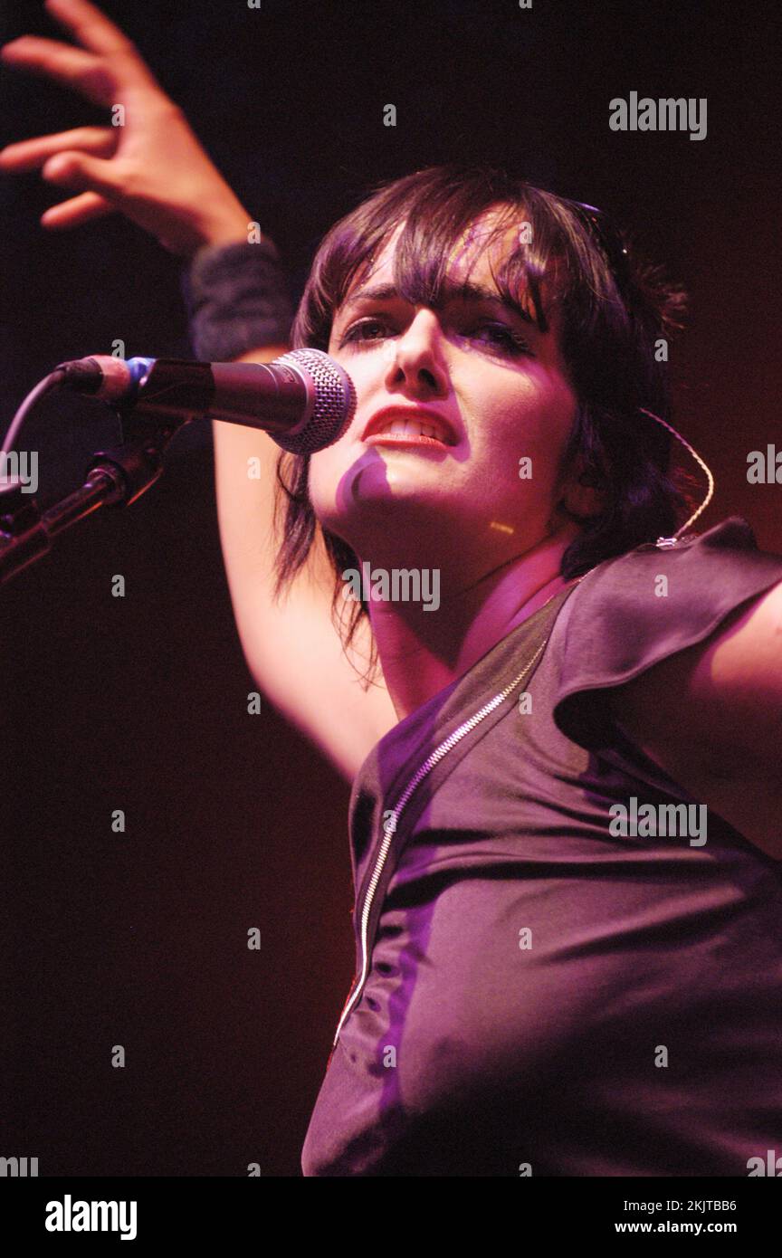 Singer songwriter sian evans hi-res stock photography and images - Alamy