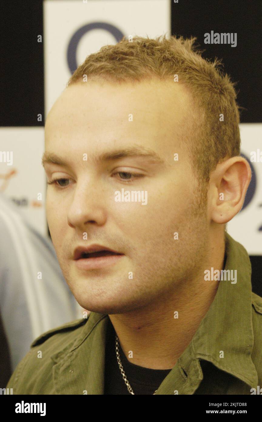 KEVIN SIMMS, LIBERTY X, 2003: Pop band LIBERTY X (Pictured Kevin Simm ...