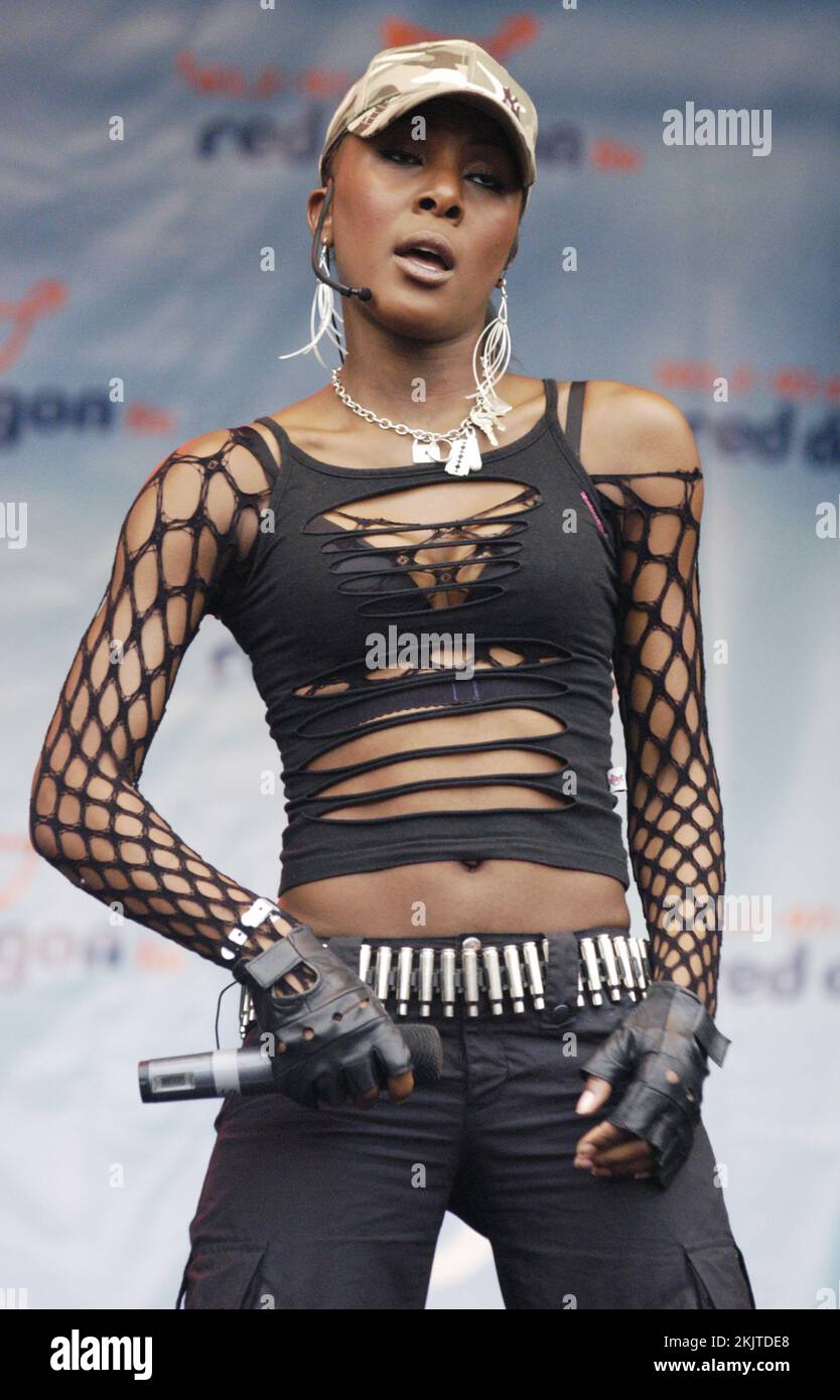 Kelli young of liberty x on stage hi-res stock photography and images ...