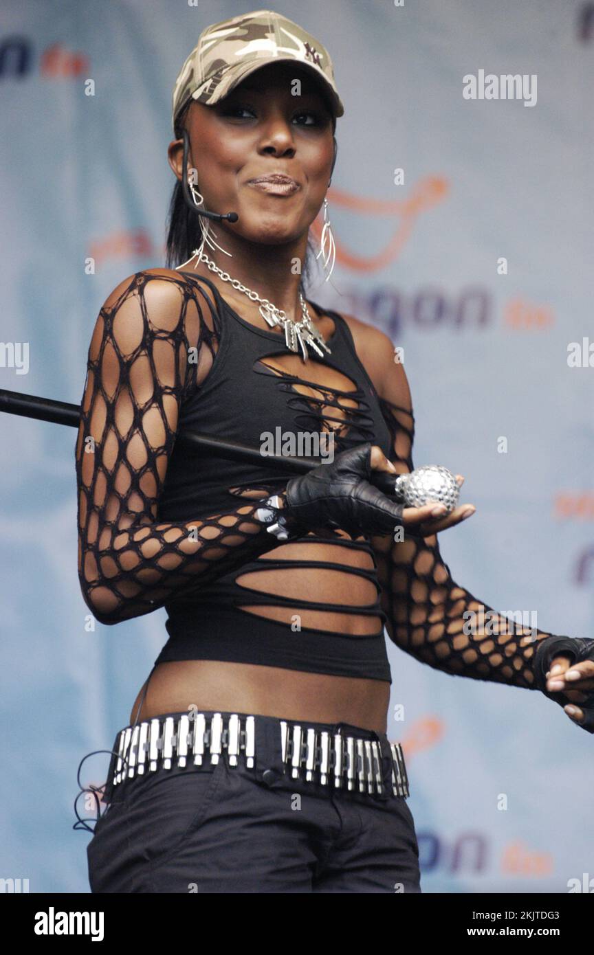 Kelli young party in the park hi-res stock photography and images - Alamy