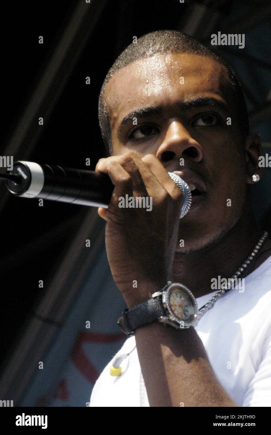 R&B SOUL SINGER, MARIO, CONCERT, 2005: American singer MARIO – full ...