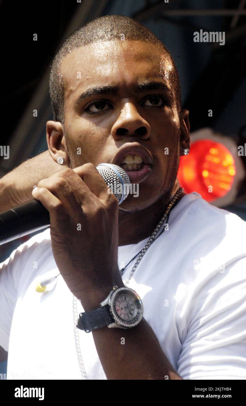 R&B SOUL SINGER, MARIO, CONCERT, 2005: American singer MARIO – full ...