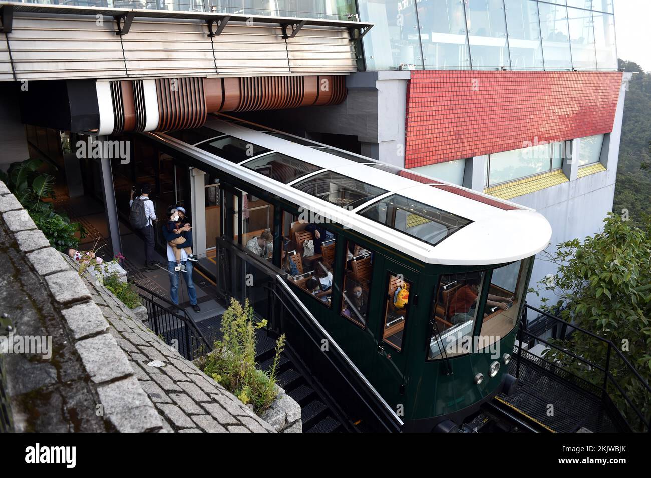 The 6th Generation Hong Kong Peak Telpher (Central Downtown-Taiping ...