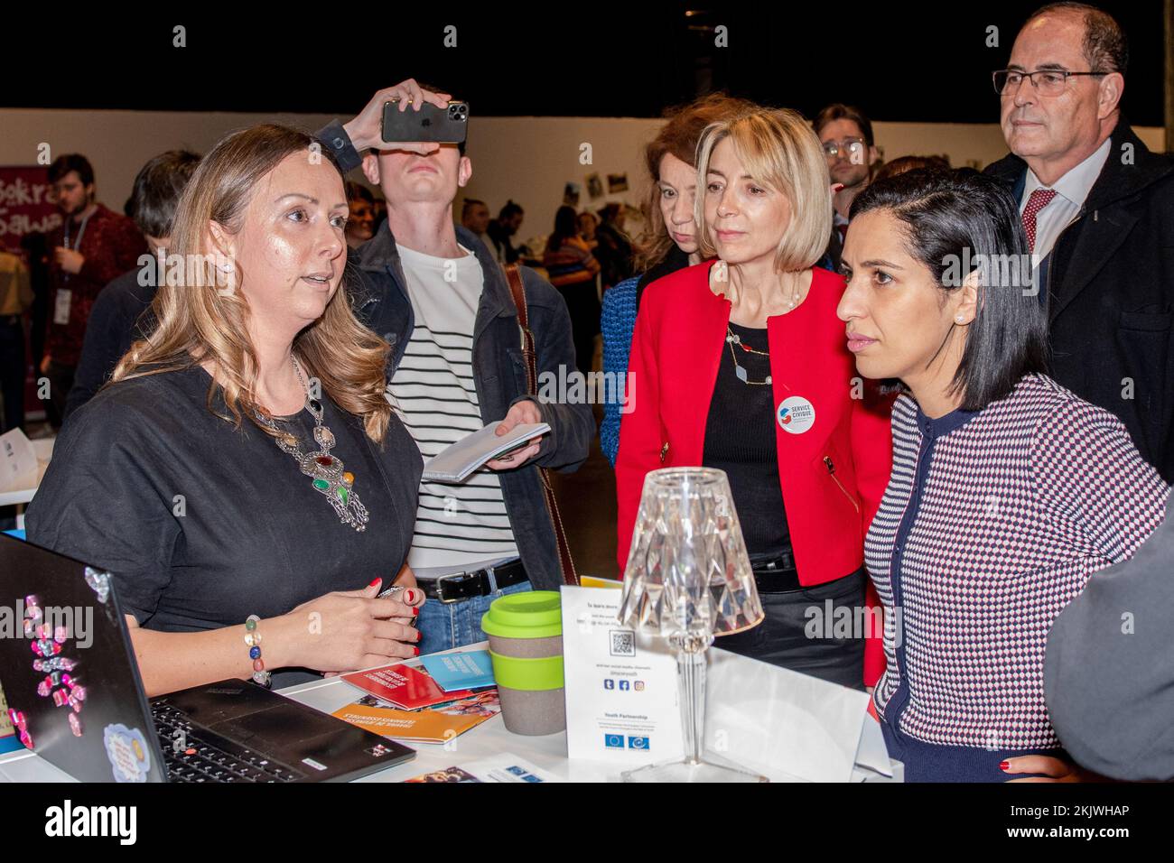 Youth sarah el hairy hi-res stock photography and images - Alamy