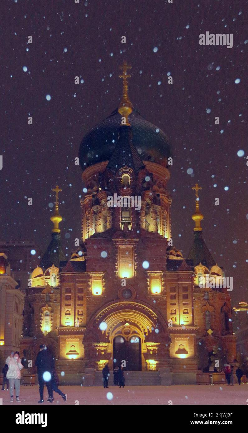 The gorgeous snow views of the Saint Sophia Cathedral in Harbin City ...