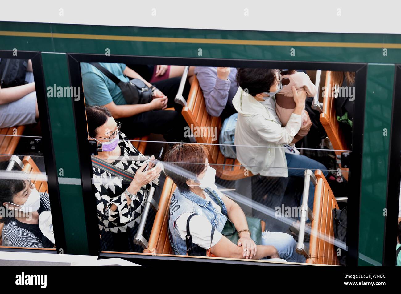 The 6th Generation Hong Kong Peak Telpher (Central Downtown-Taiping ...