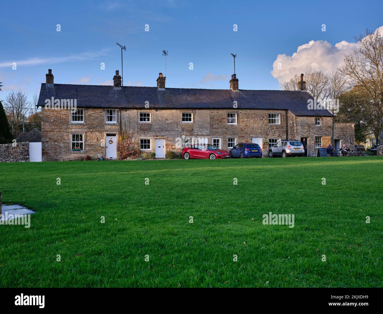 Riverbank tearooms hi-res stock photography and images - Alamy