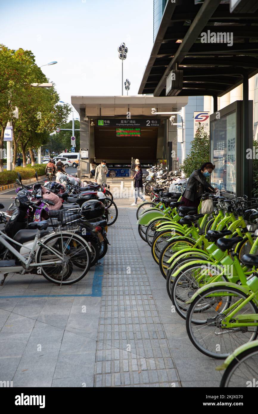Xinghai Square Metro Stop Suzhou Stock Photo - Alamy