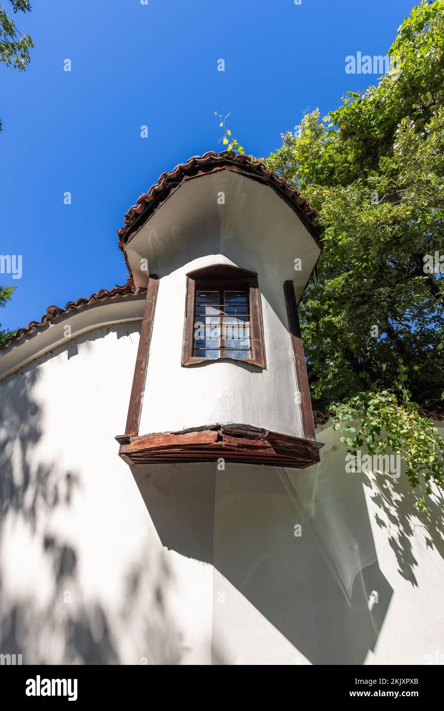Champion of Bulgarian asymmetric buildings - a living or sleeping space ...