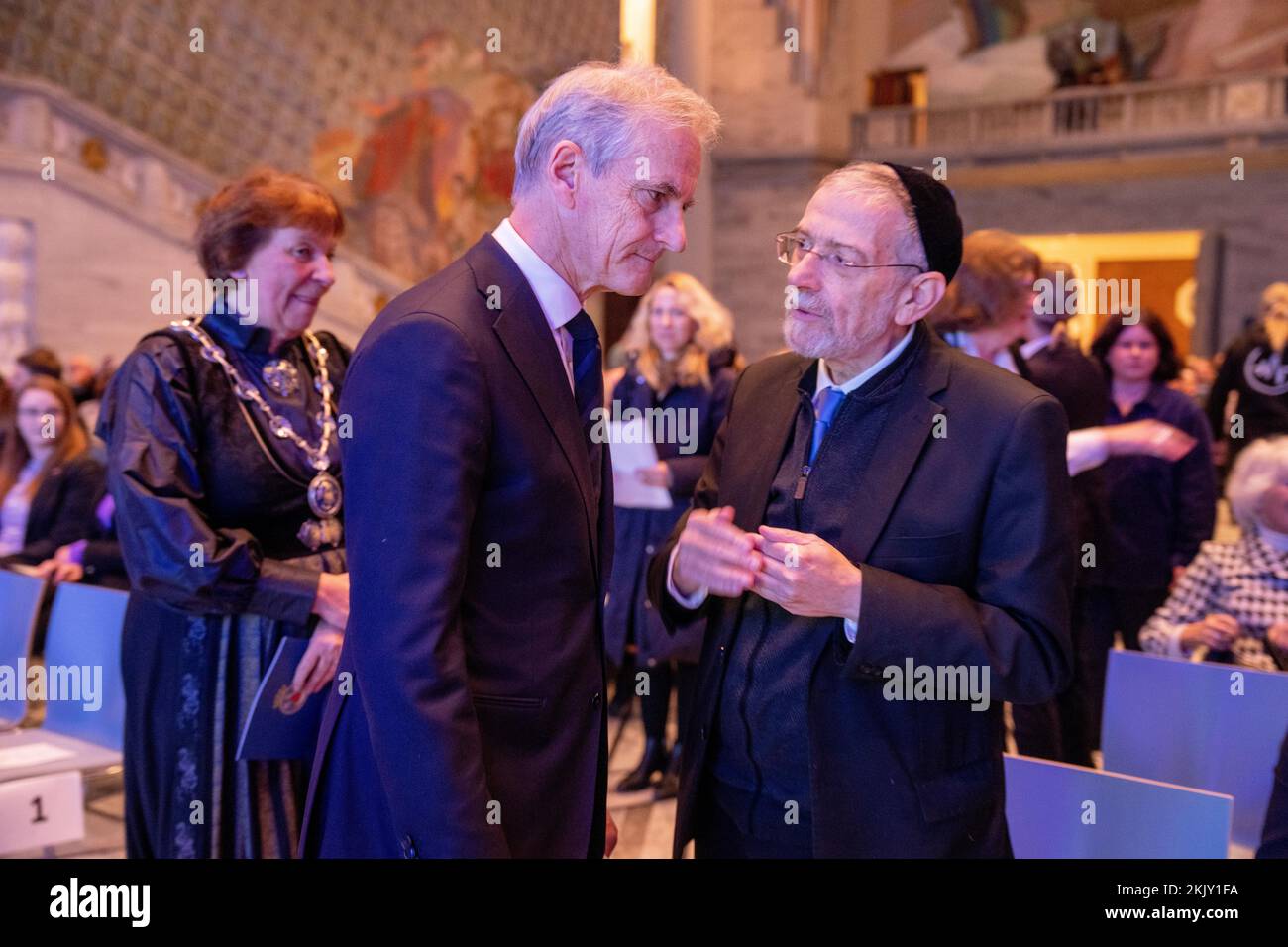 Oslo 20221124.Oslo Mayor Marianne Borgen and Prime Minister Jonas Gahr ...