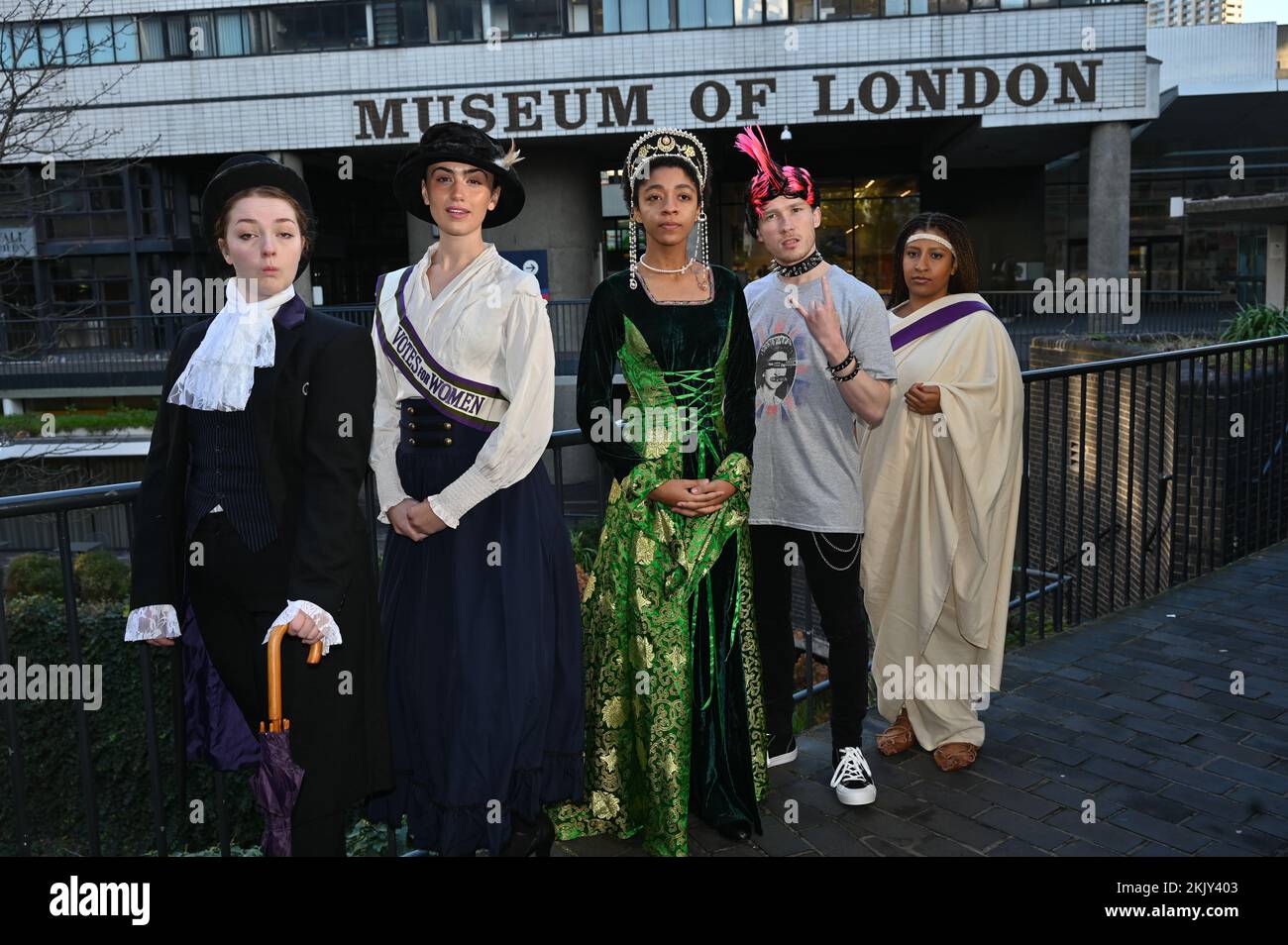 London, UK. 25th November 2022. Museum of London’s five costumed actors ...