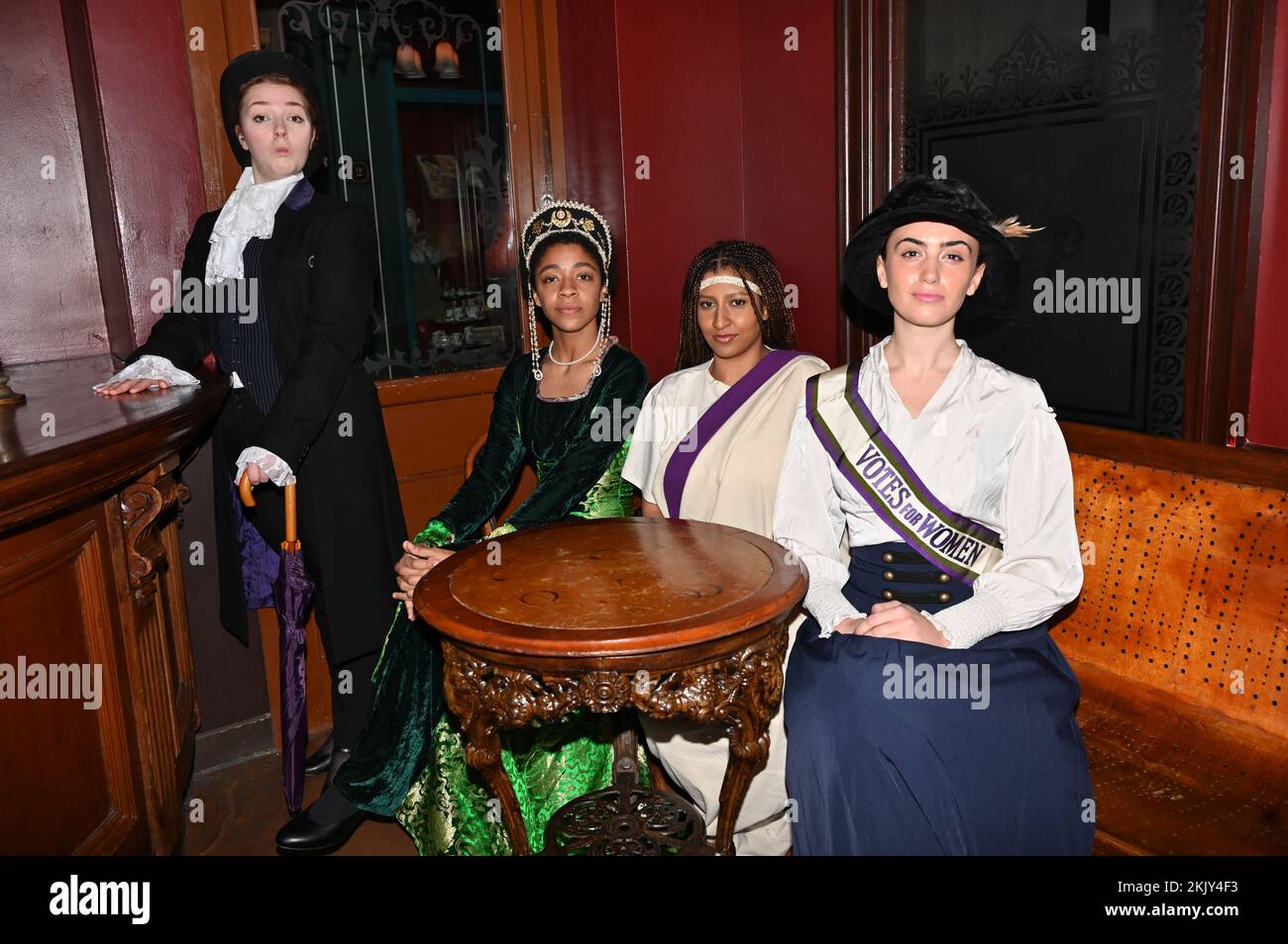 London, UK. 25th November 2022. Museum of London’s five costumed actors ...