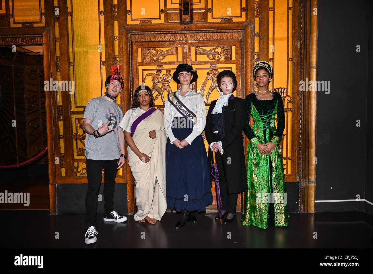 London, UK. 25th November 2022. Museum of London’s five costumed actors ...