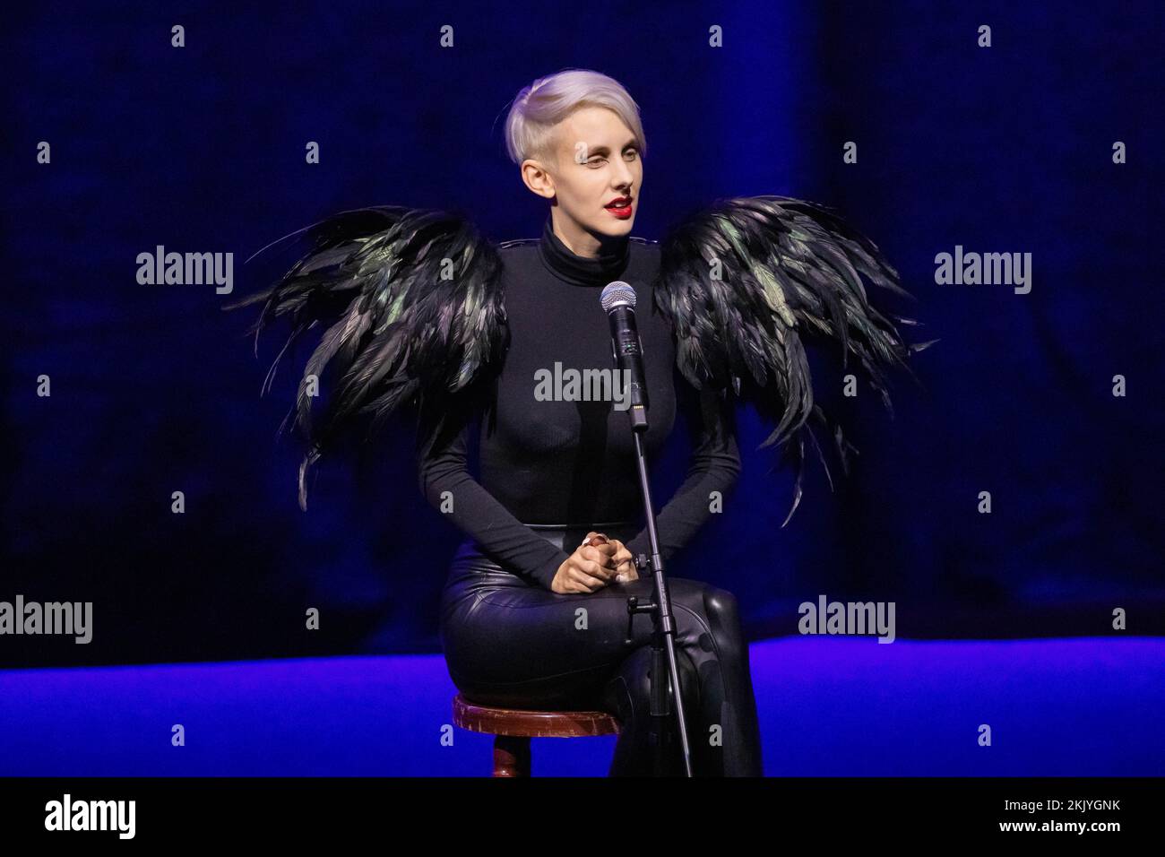 Lisa Eckhart bei ihrem Soloprogramm 'Lisa Eckhart - Die Vorteile des ...