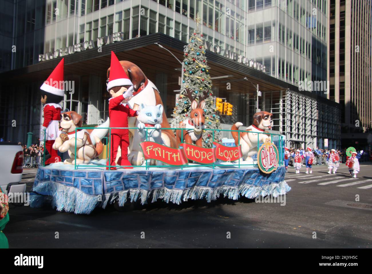 Aerial character balloons hi-res stock photography and images - Alamy