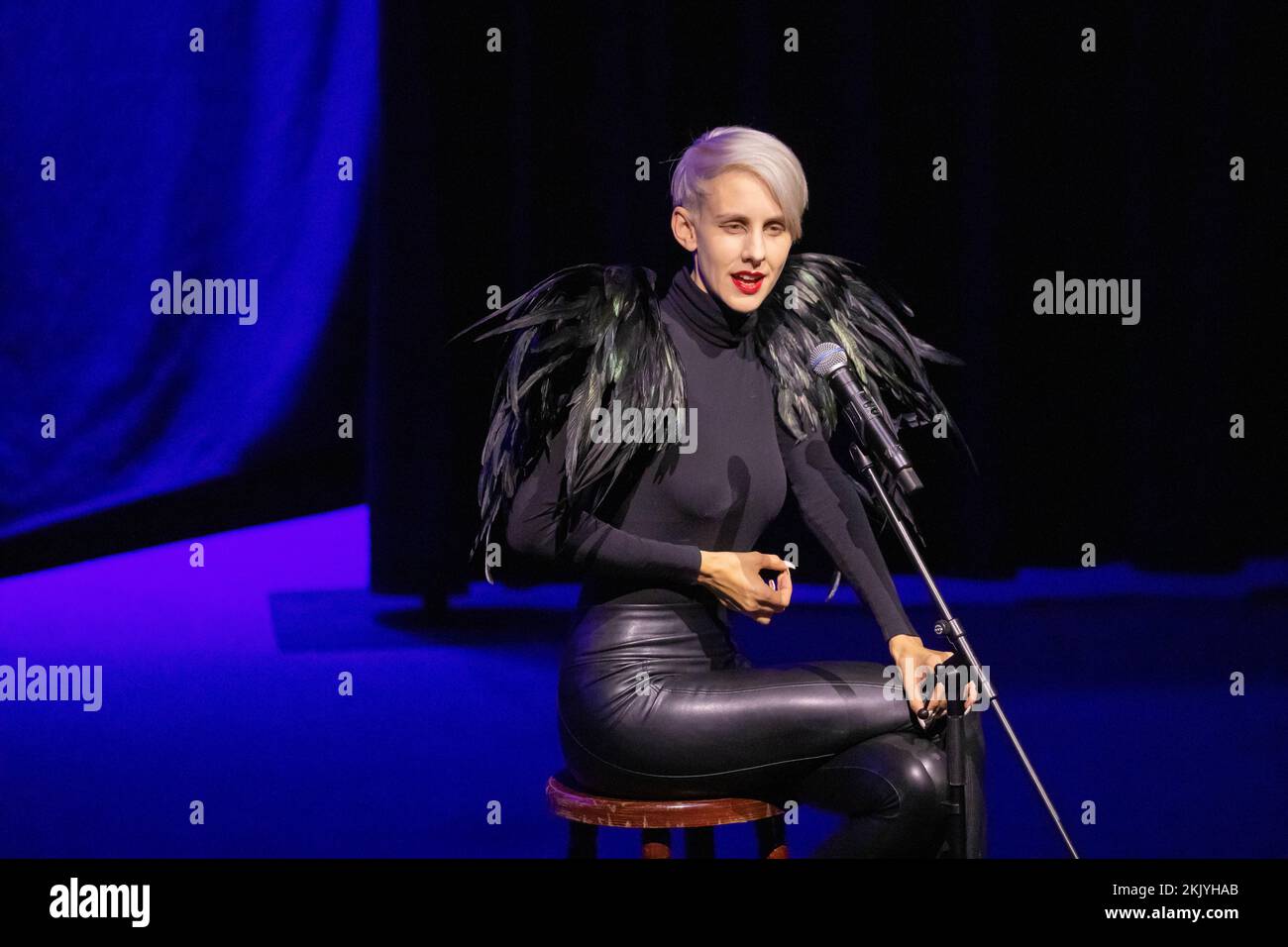 Lisa Eckhart bei ihrem Soloprogramm 'Lisa Eckhart - Die Vorteile des ...