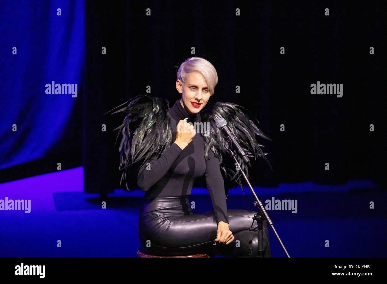 Lisa Eckhart bei ihrem Soloprogramm 'Lisa Eckhart - Die Vorteile des ...