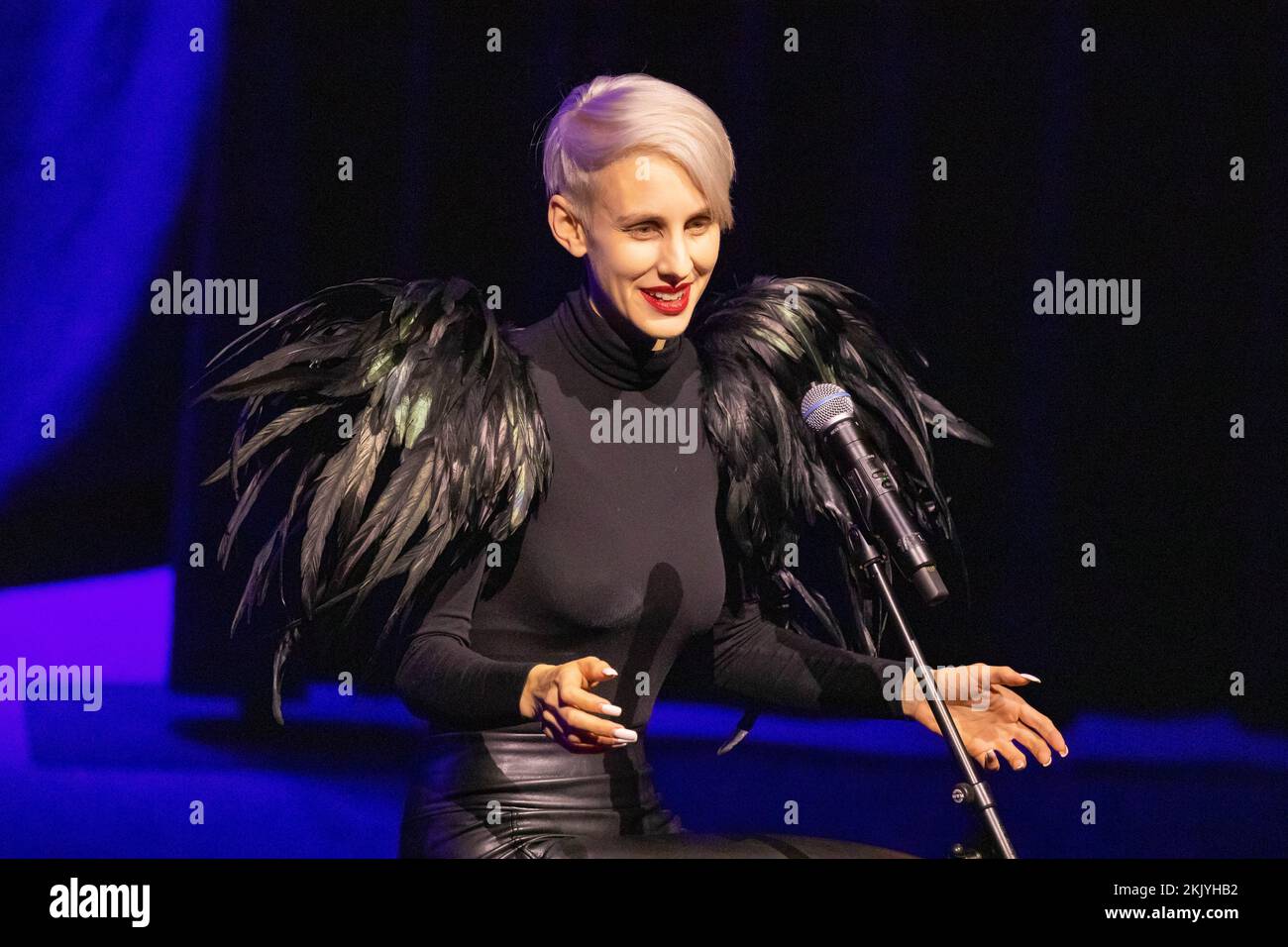 Lisa Eckhart bei ihrem Soloprogramm 'Lisa Eckhart - Die Vorteile des ...