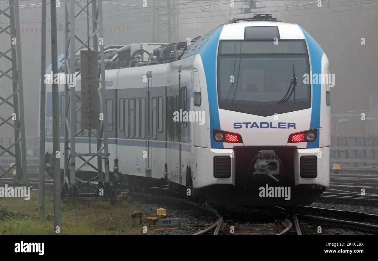 Rostock, Germany. 25th Nov, 2022. At the main station, a Stadler ...