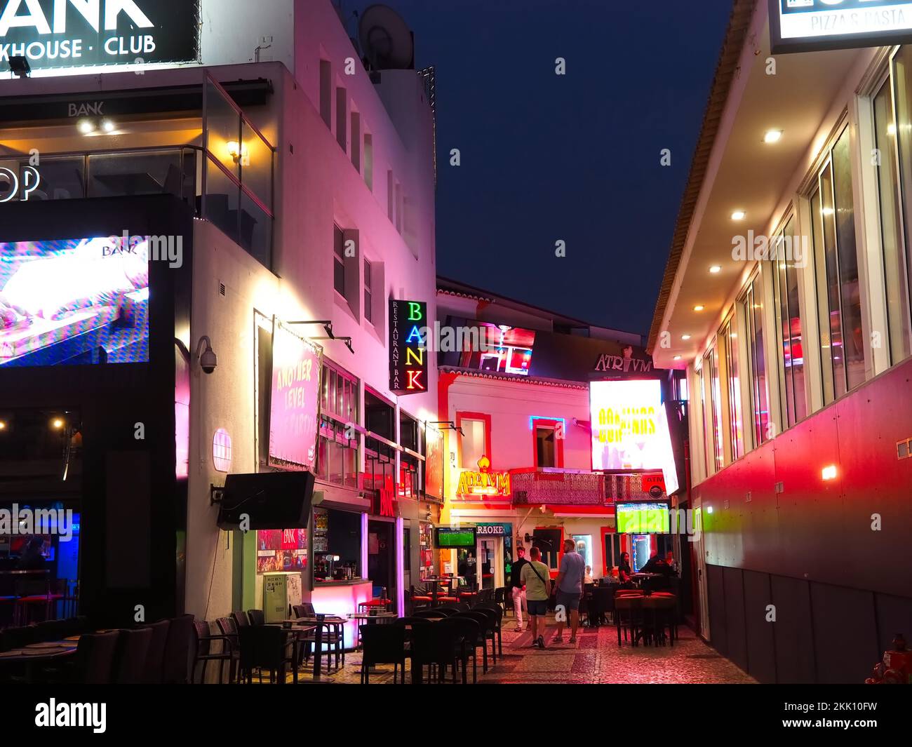 Nightlife in Albufeira at the Algarve coast of Portugal Stock Photo - Alamy