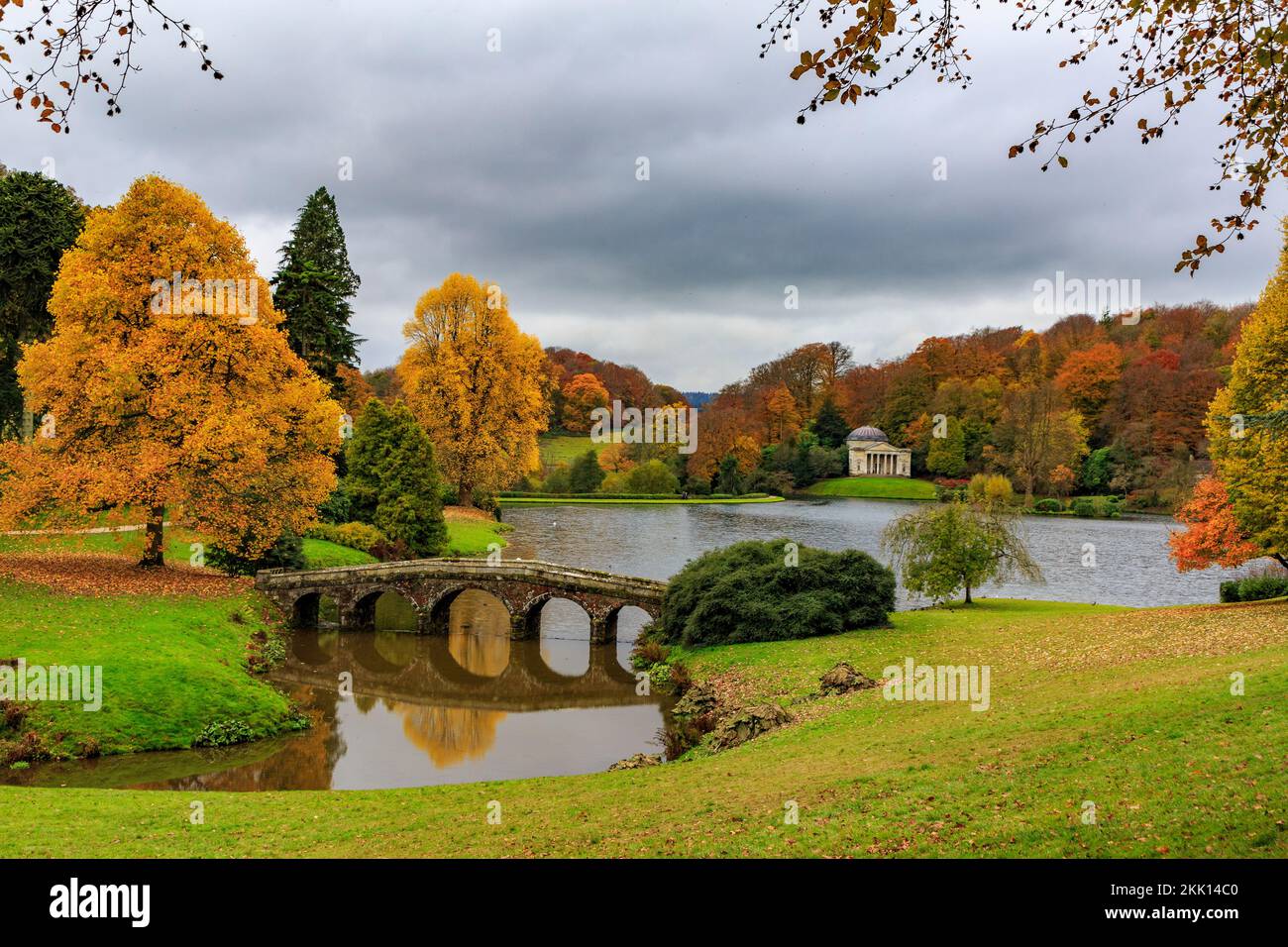 Spectacular autumn colour surrounds the historic Palladian bridge at ...