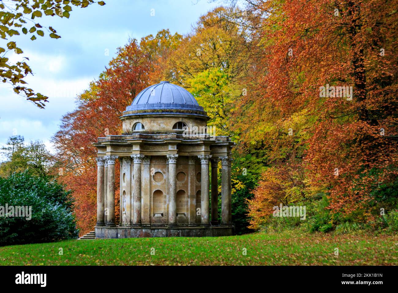 Spectacular autumn colour surrounds theTemple of Apollo at Stourhead ...