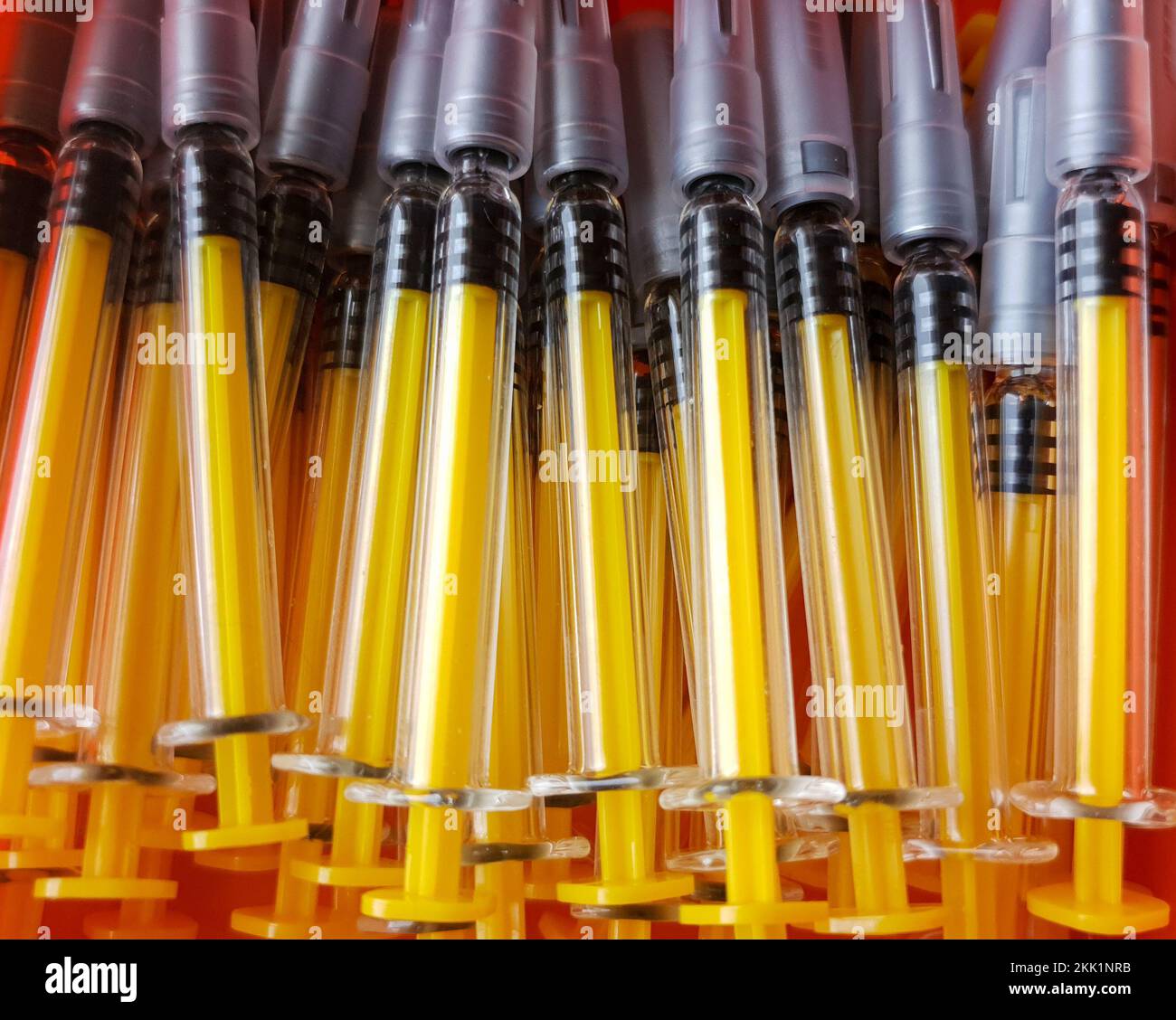 Syringes box hi-res stock photography and images - Alamy