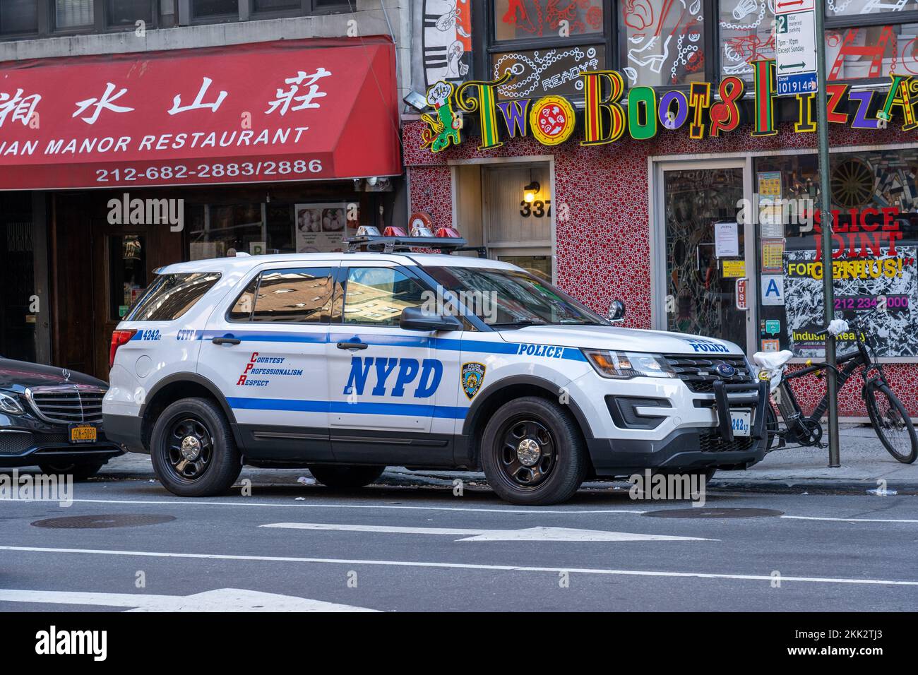 Police Car in the streets of Manhattan Stock Photo - Alamy