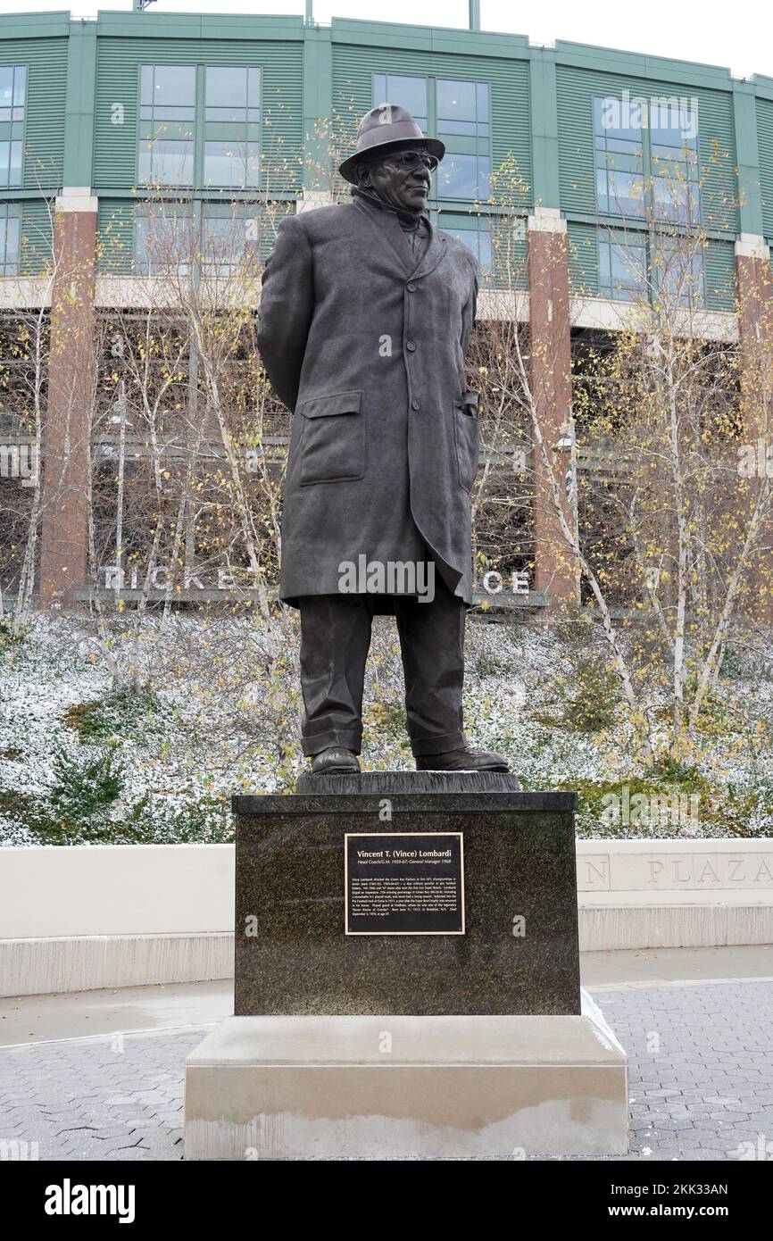 A statue of former Green Bay Packers coach Vince Lombardi in the Bob ...