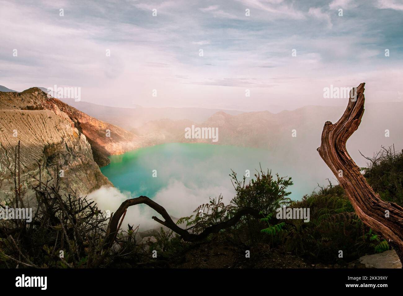 The acidic lake in Mount Ijen's crater, Java, Indonesia Stock Photo - Alamy