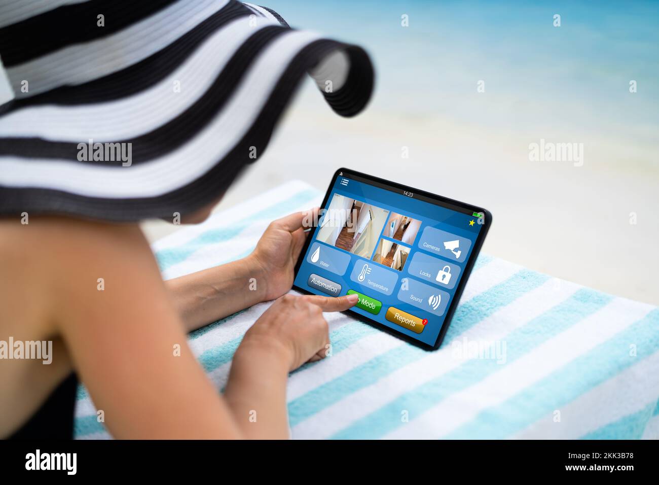Security CCTV Cameras On Beach Spy Gadgets Stock Photo Alamy security-cctv-cameras-on-beach-spy-gadgets-stock-photo-alamy