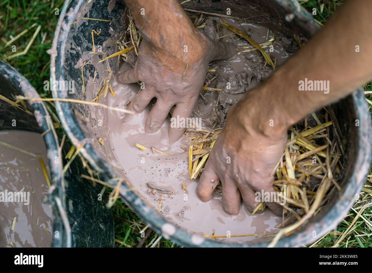 PRODUCTION - 26 August 2022, Bavaria, Obernsees: A man preparing a ...