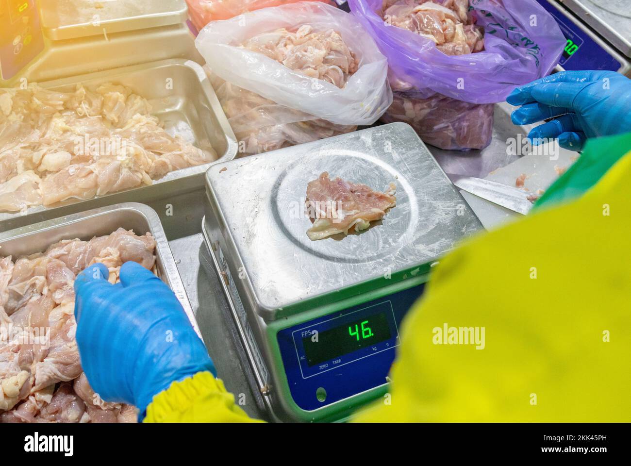 Body parts of a chicken hi-res stock photography and images - Alamy