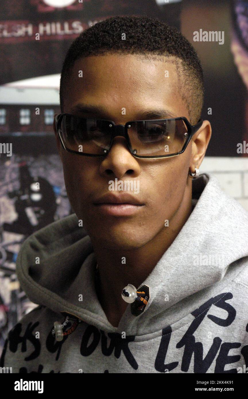 ROMEO, MUSIC TV SHOW, 2002: A young UK Rapper and singer Romeo – real ...