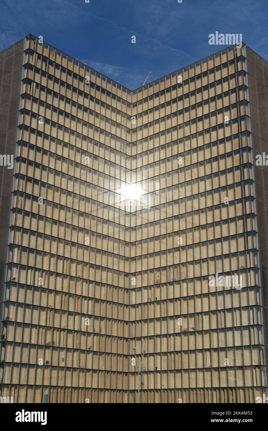 A vertical view of the Francois Mitterand library with the sun ...