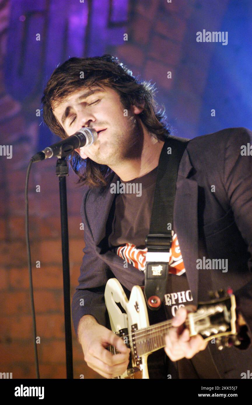 THE THRILLS, IRISH BAND, 2003: Conor Deasy the singer with Irish band ...