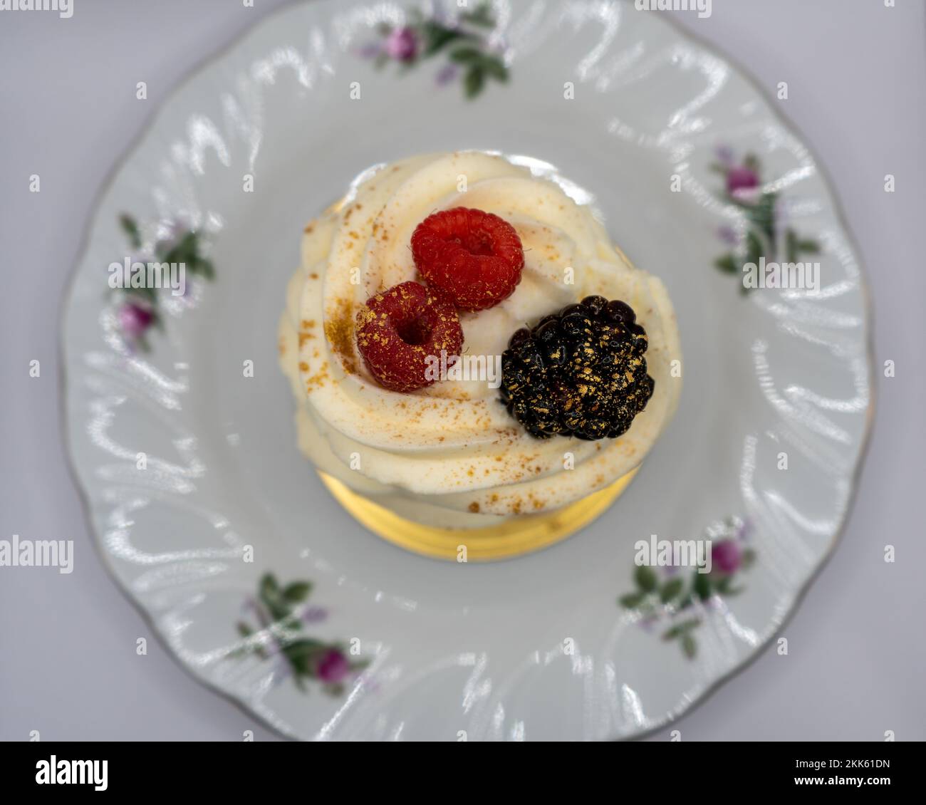 Freshly baked cupcake Stock Photo - Alamy