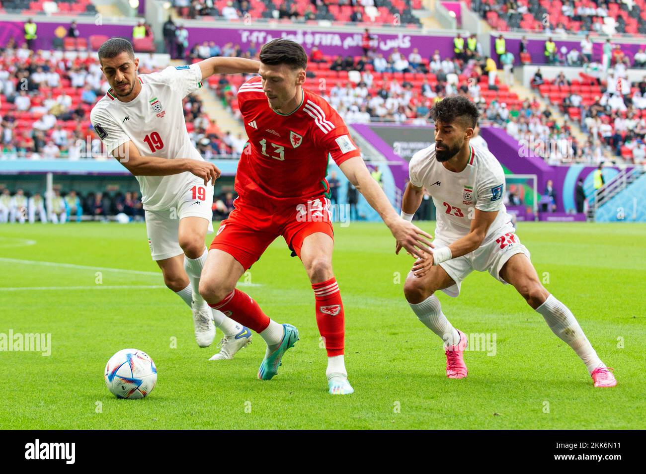 Ar Rayyan, Qatar. 25th Nov, 2022. Kieffer MOORE of Wales and Majid ...