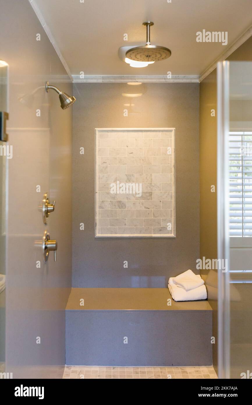 Sweet home bathroom restroom house hi-res stock photography and images ...