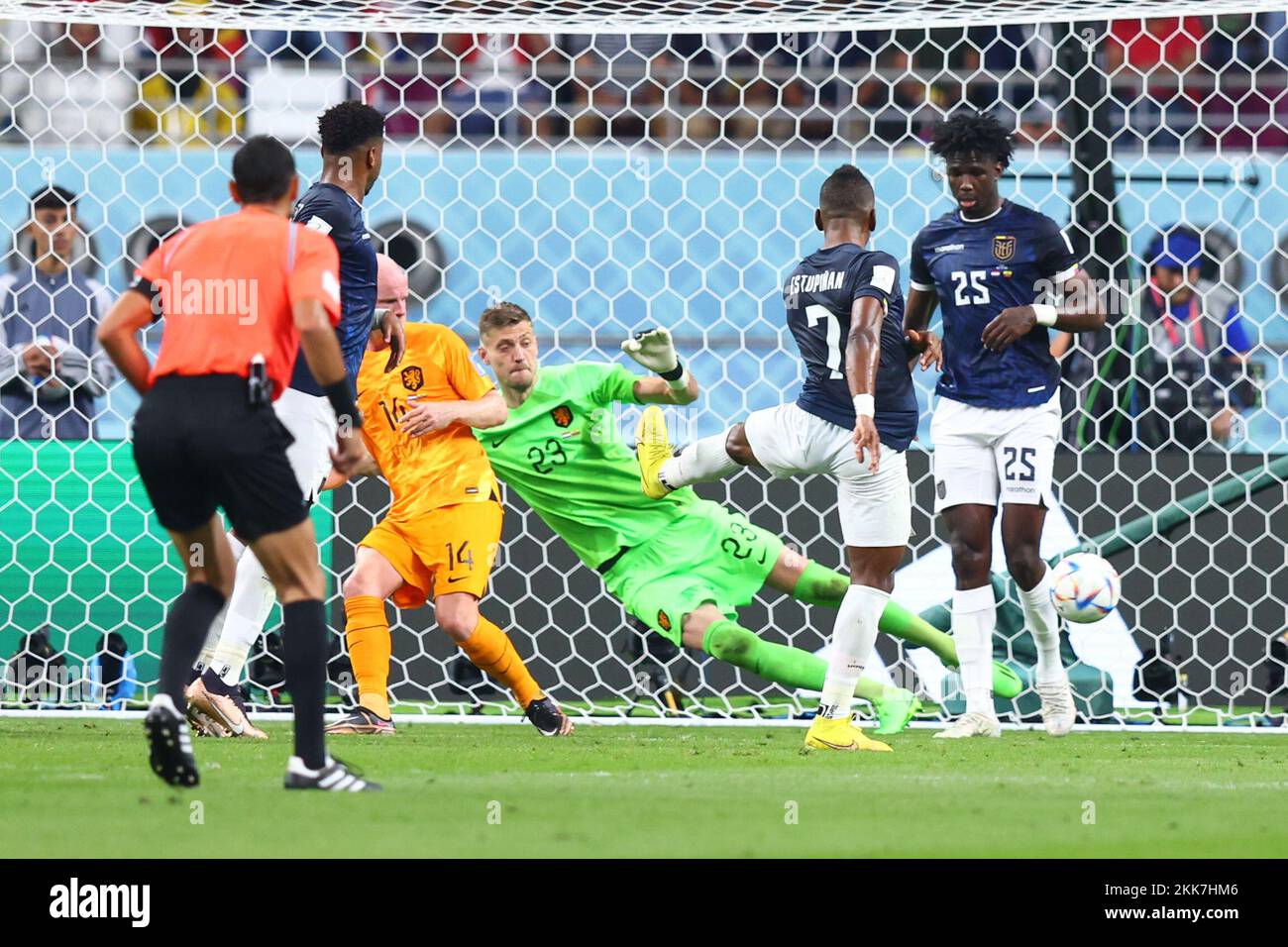 Al Rajjan, Qatar. 25th Nov, 2022. Soccer: World Cup, Netherlands ...