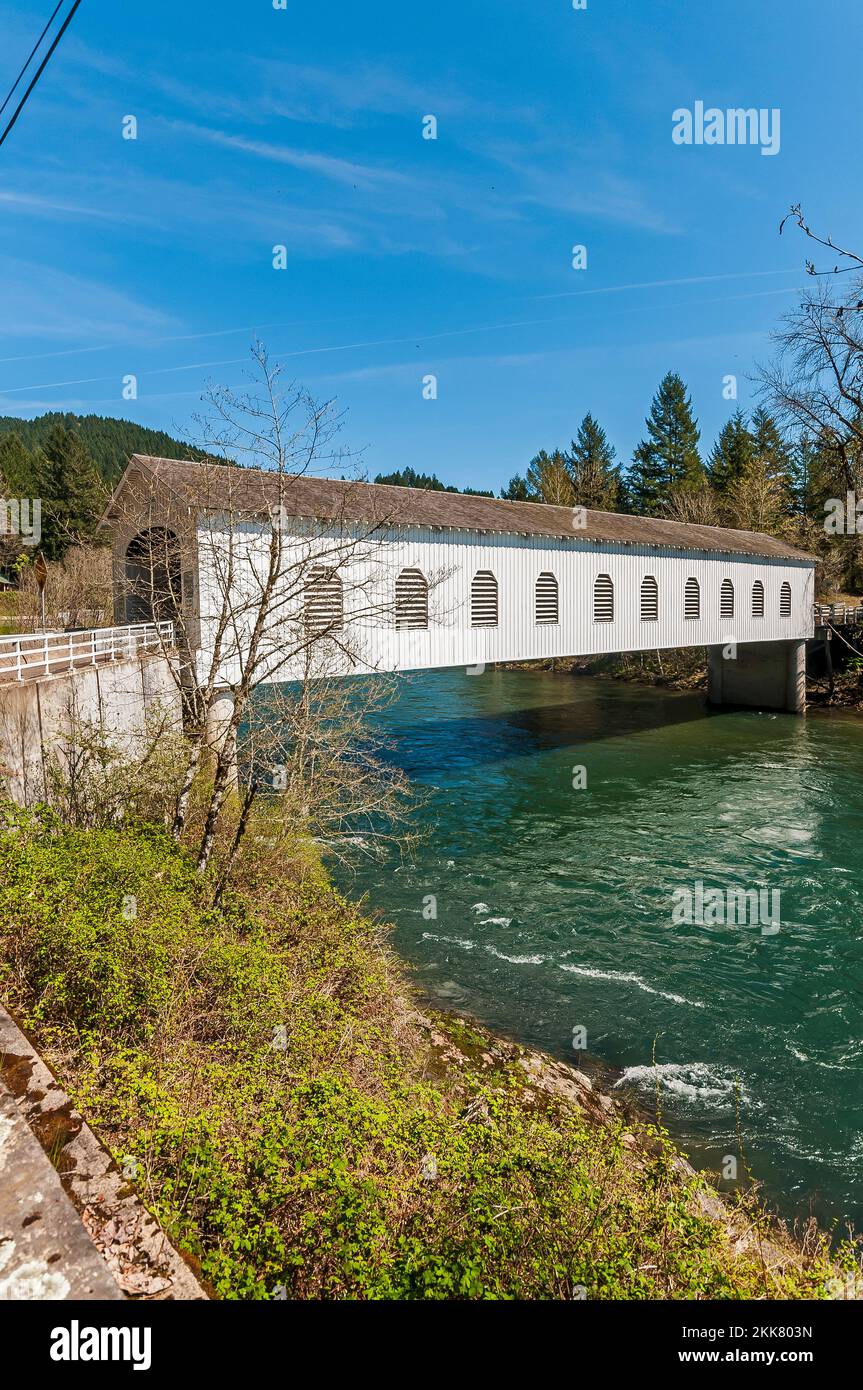 Side view of Goodpasture Covered Bridge off Hwy 126, Lane County Parks ...