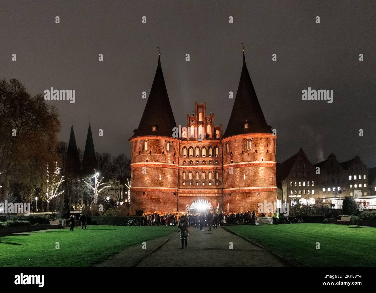 25 November 2022, Schleswig-Holstein, Lübeck: The Holsten Gate is ...