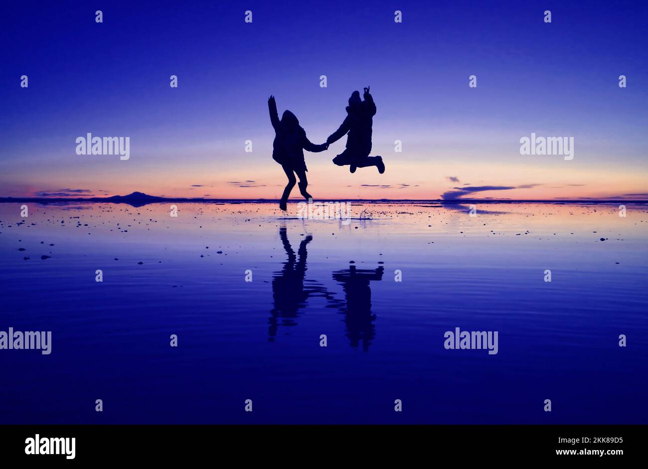 Amazing salar de uyuni mirror hi-res stock photography and images - Alamy