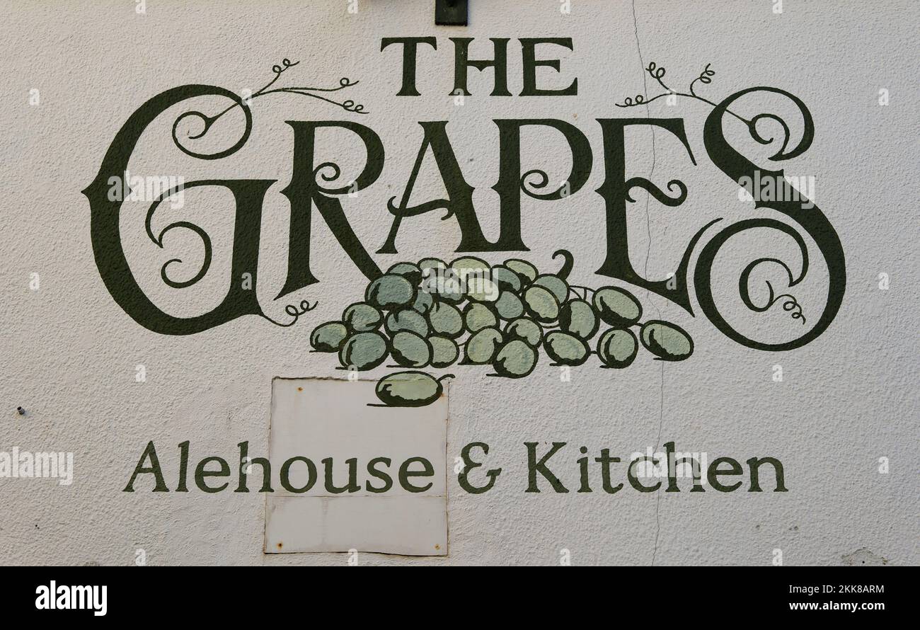 Pub sign - The Grapes - Falmouth - Alehouse and kitchen Stock Photo - Alamy