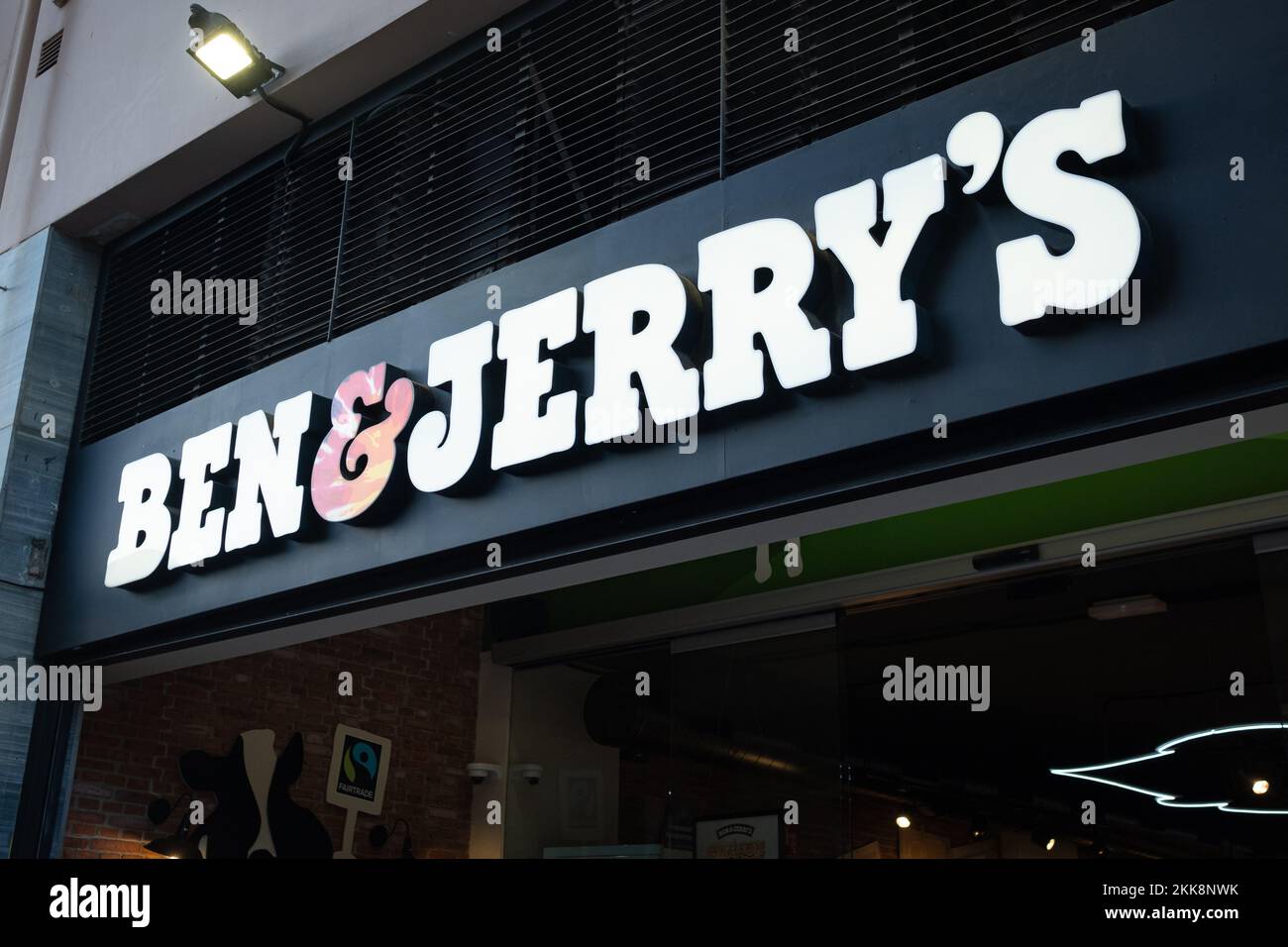 Ben and jerry's logo hi-res stock photography and images - Alamy