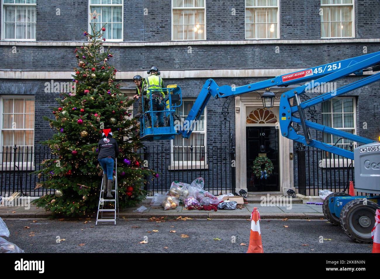 London, England, UK. 25th Nov, 2022. UK Prime Minister's office and ...